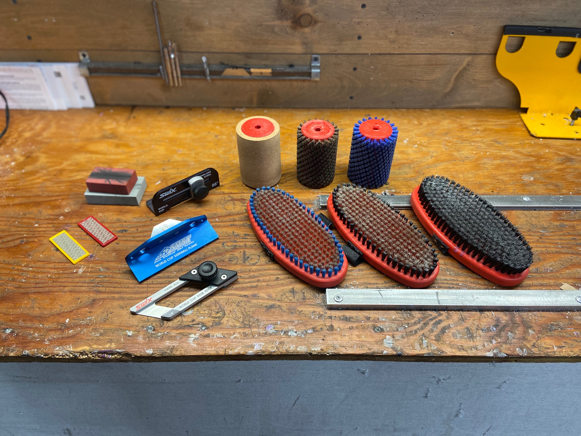 How we tune skis & snowboards in our garage – The Cove Bike & Ski